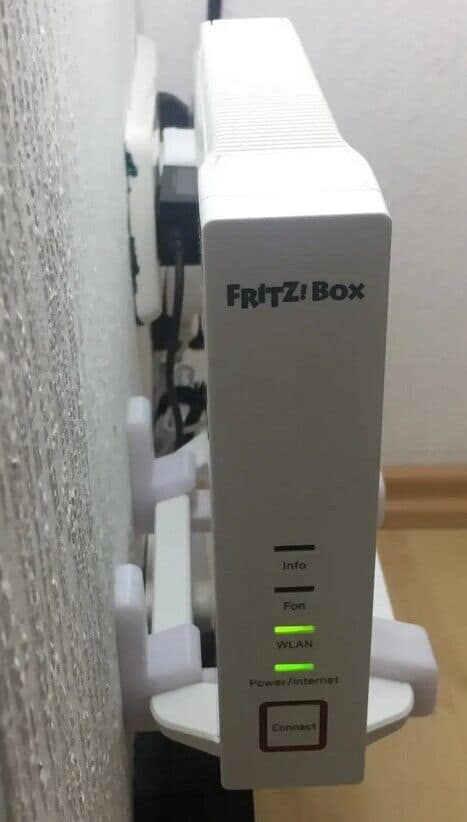 Wandhalterung für AVM Fritz!Router 4060 – Herzkopf-Handmade